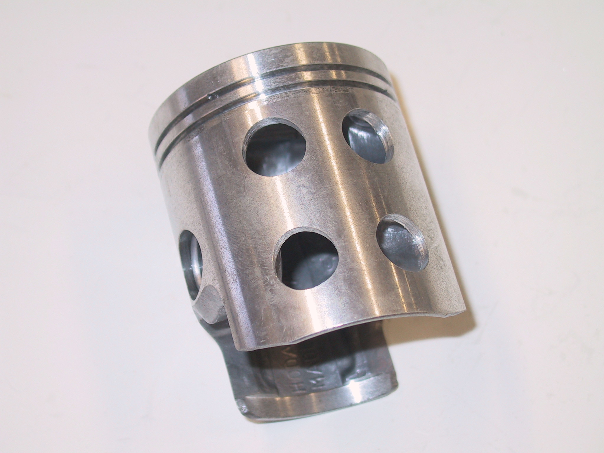 Model 03 Wombat piston standard bore - Hodaka-Parts.com